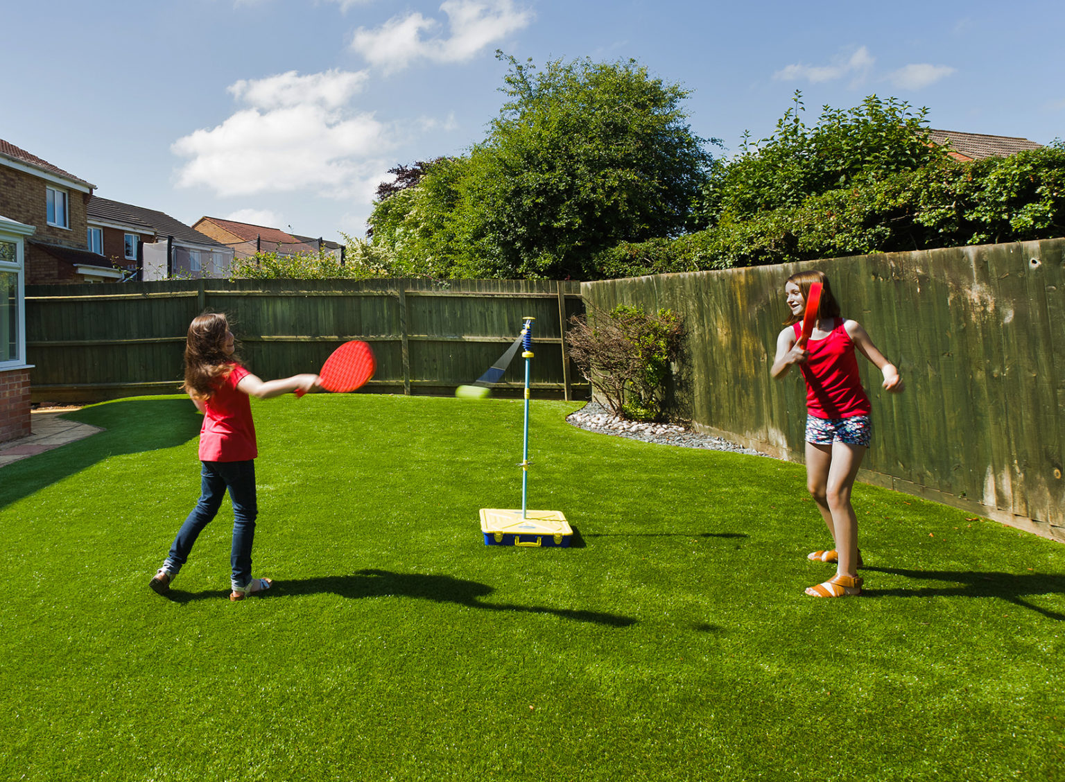 10 Best Garden Games That Are Fun For All The Family | LazyLawn
